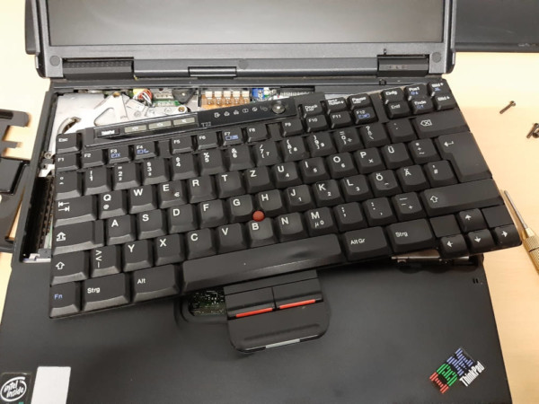 IBM ThinkPad T22 Restauration - Technology Blog